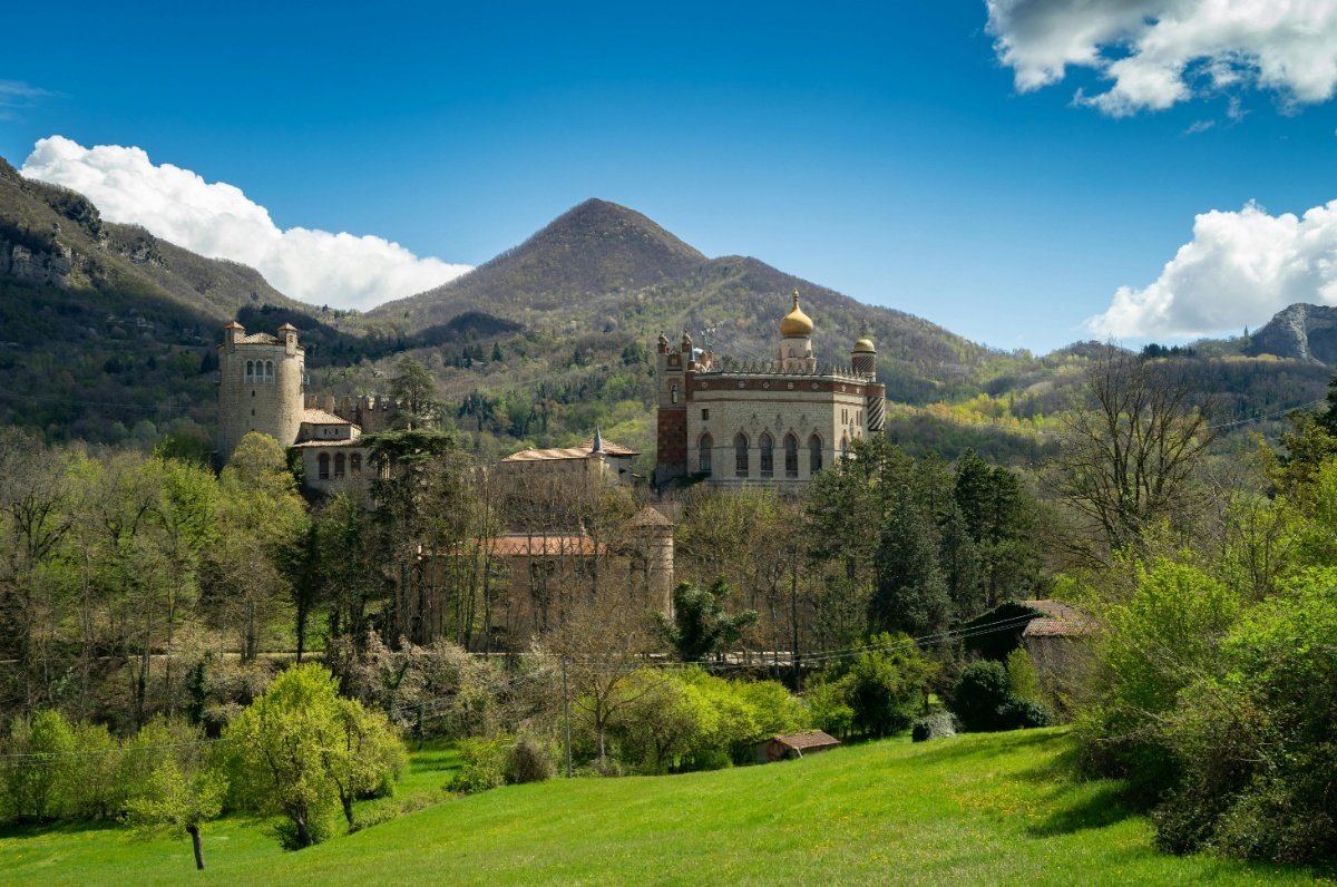 Rocchetta Mattei: Italy's Most Enchanting Hidden Castle - Italian Cicero